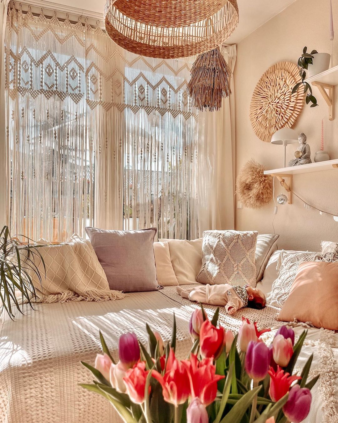 Creating a Cozy Atmosphere: Boho Curtain Ideas for a Warm Living Room ...
