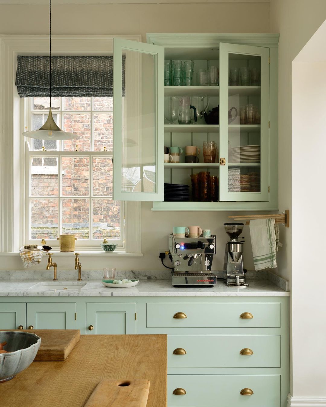 Bold and Beautiful: Green Kitchen Cabinets to Make a Statement - HouzEdit