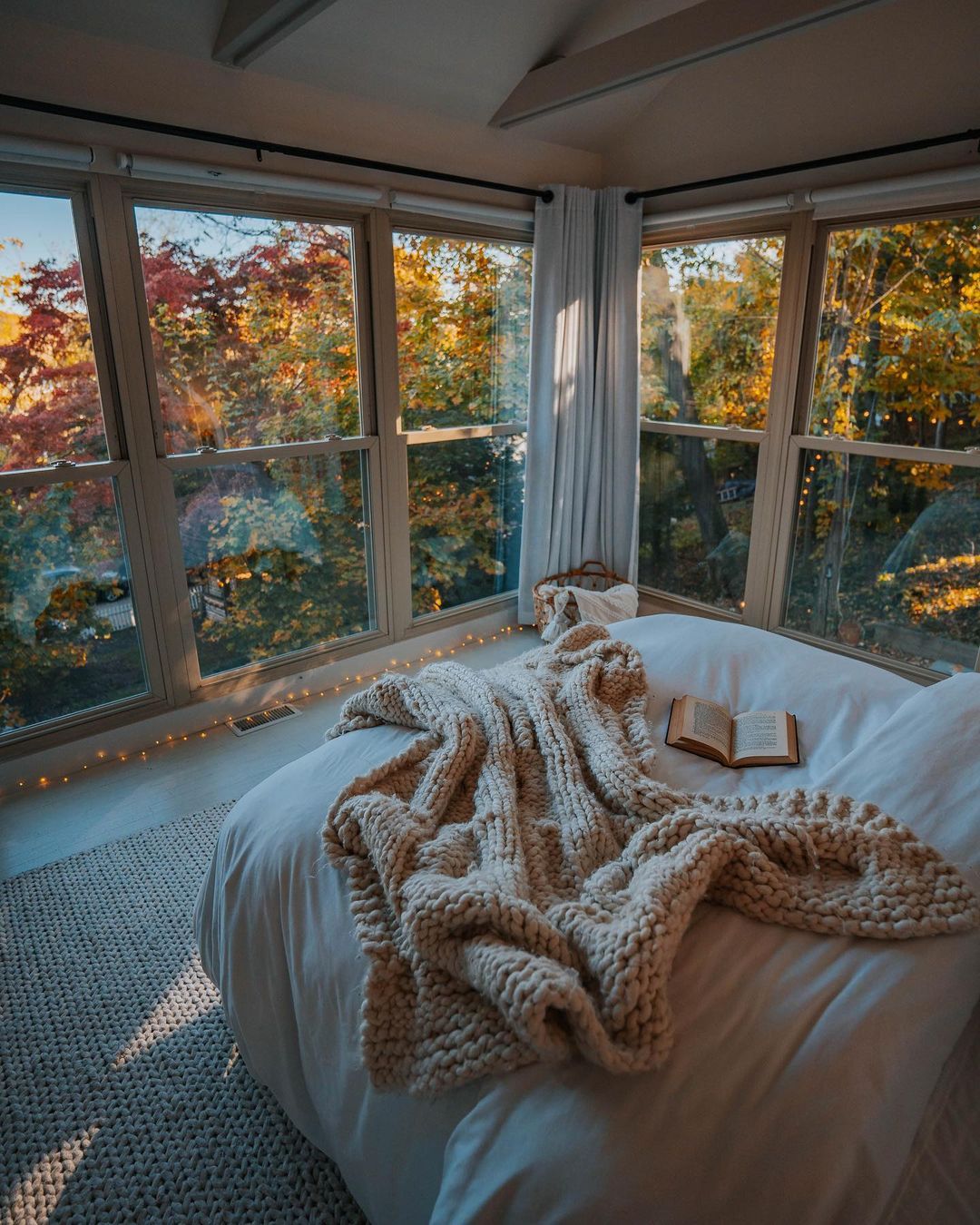 How to Turn Your Sunroom into a Cozy Bedroom: A Step-by-Step Guide ...